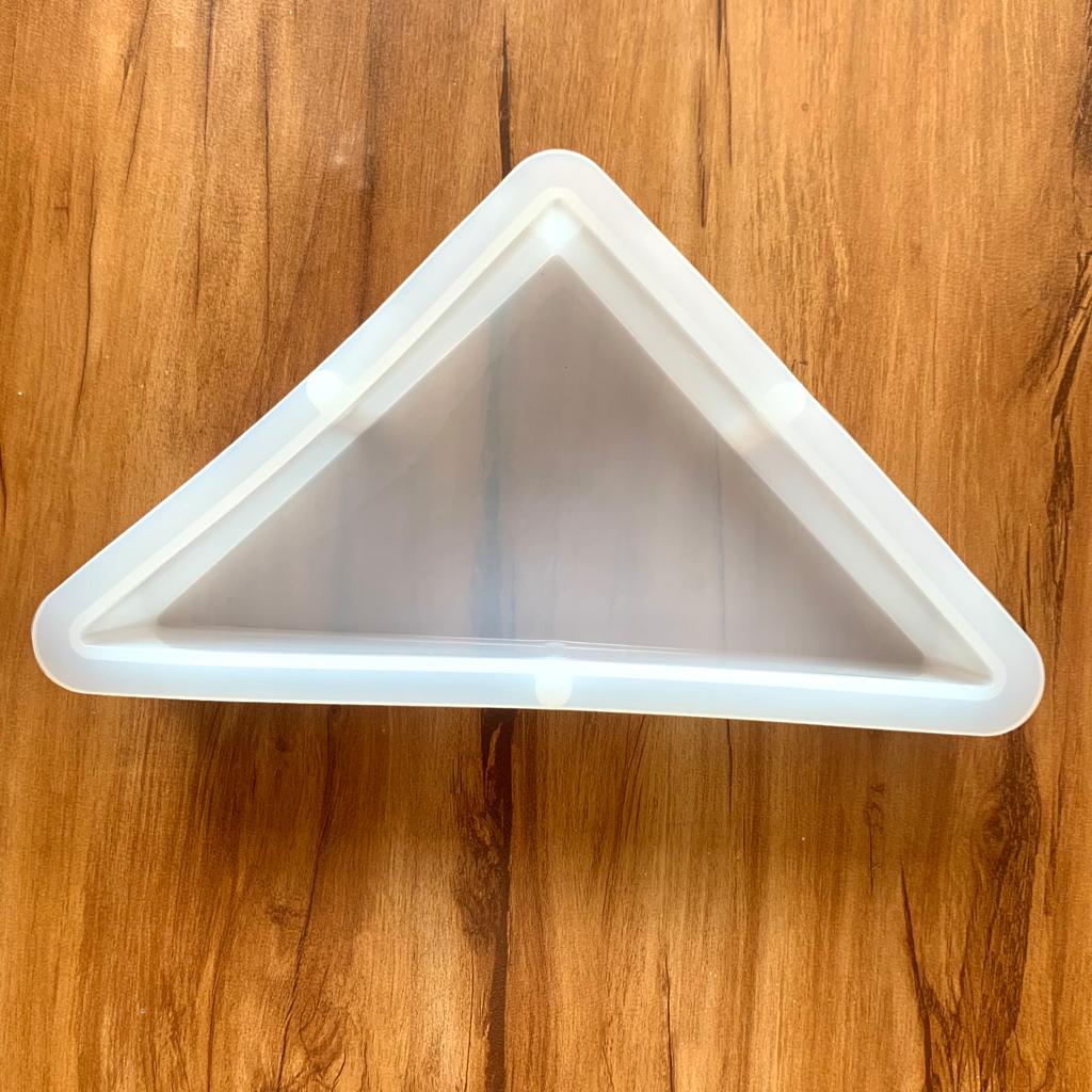 50mm Deep Triangle Mould.